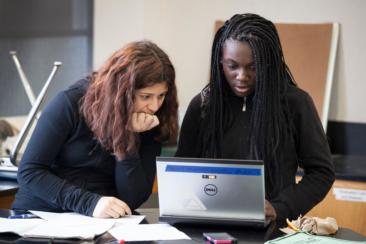 Helping Make College Dreams a Reality for Low-Income Students ...